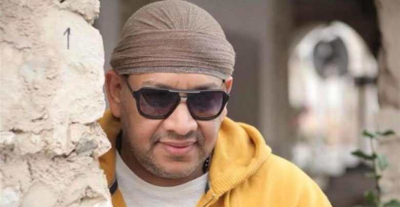 عصام كاريكا يكشف لأول مرة سبب ارتدائه غطاء الرأس منذ 20 عاما | لقطات